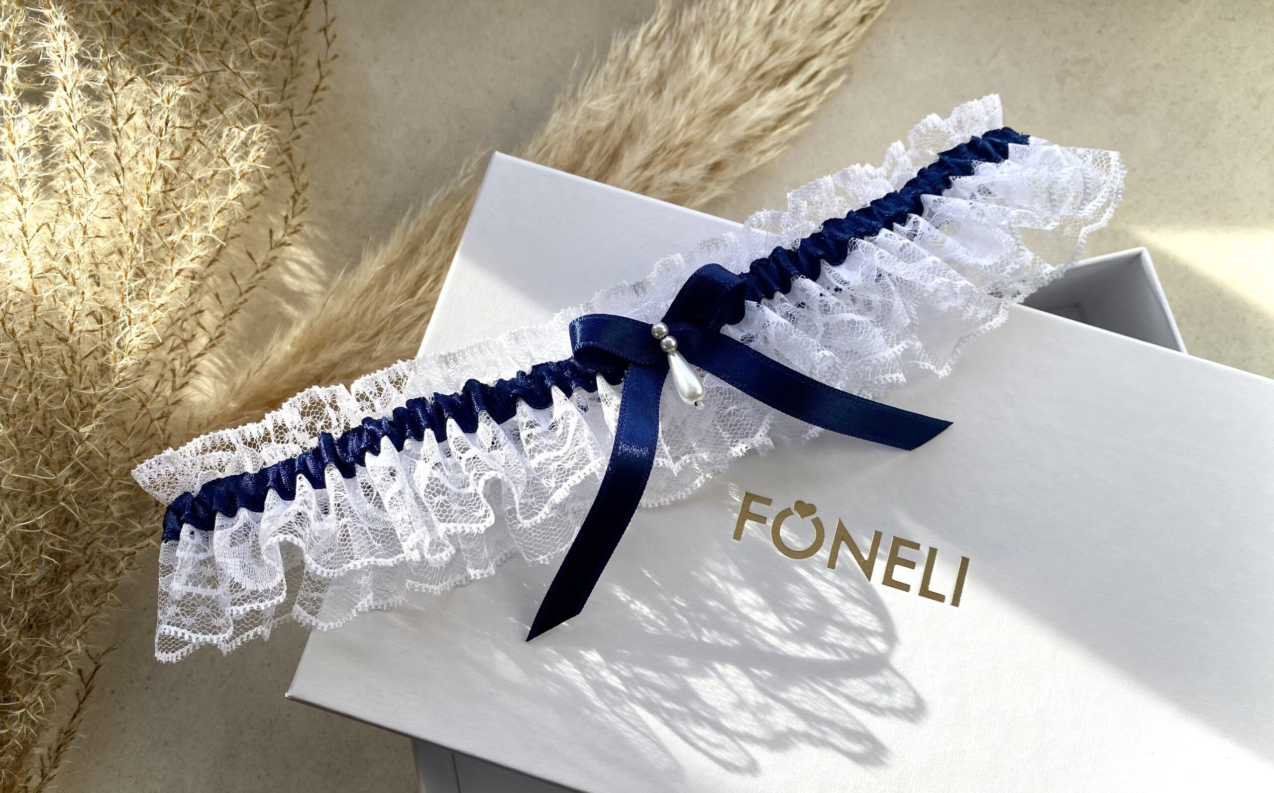 KLASICKÝ SVATEBNÍ PODVAZEK - tmavě modrý - Foneli